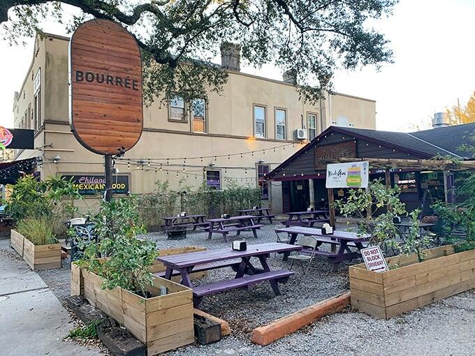 The Homey Restaurant In Louisiana That Locals Swear Has The Best ...