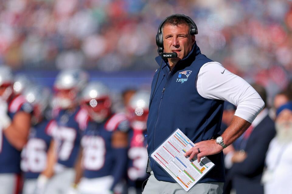 Patriots Legend Praises Coach Mike Vrabel’s Leadership - NewsBreak
