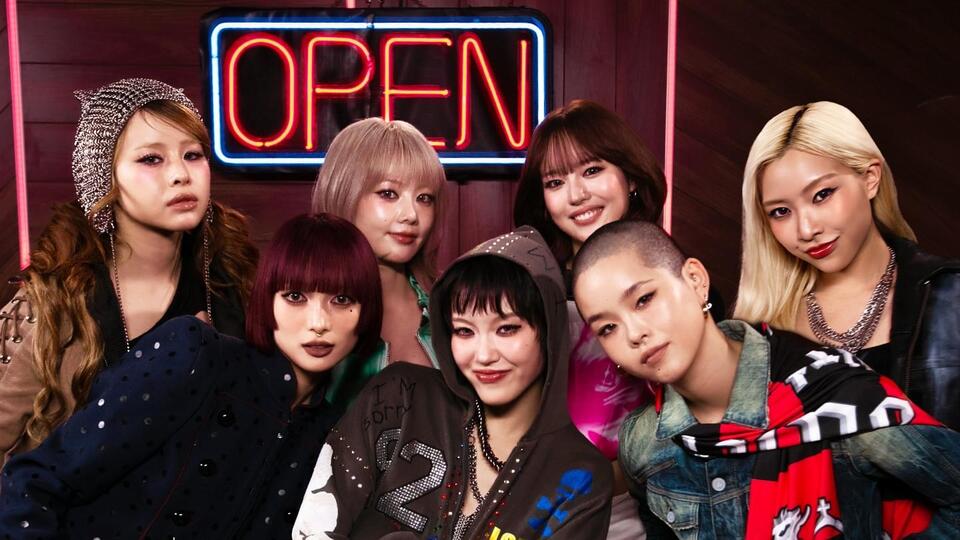 XG Performs "HYPNOTIZE" Live - NewsBreak