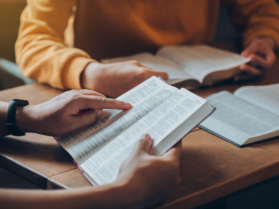 Oklahoma Superintendent Unveils Guidelines For How To Teach The Bible ...