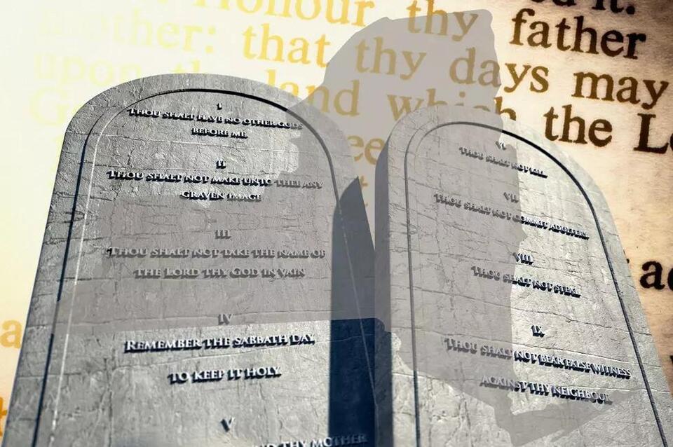 Should New York Post the 10 Commandments in Classrooms? - NewsBreak