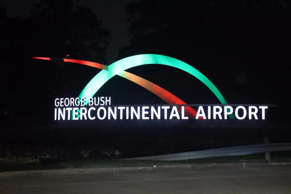 Houston Airports first in Texas to launch free ASL interpreting service ...