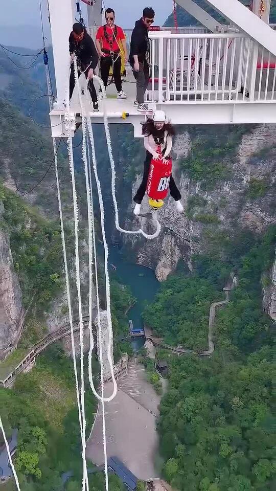 Zhangjiajie Grand Canyon Glass Bridge Bungee Jumping First Person View ...
