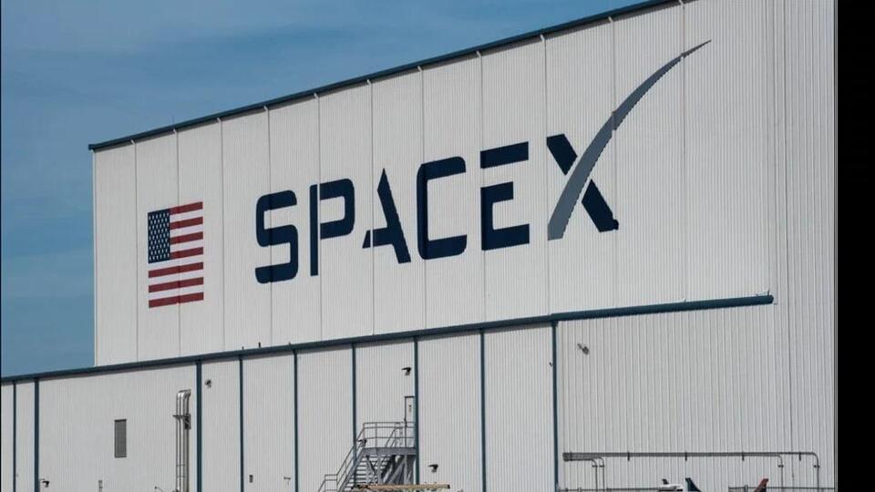 SUN: Elon Musk’s SpaceX posts jobs, files permit applications in ...