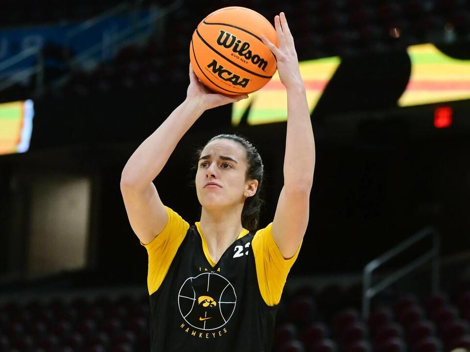 Lynn Holzman: Caitlin Clark has helped bring the greatest of all time ...