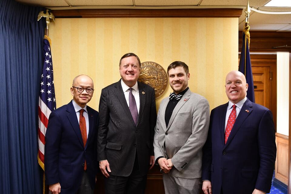 Indiana Senator Eric Koch strengthens ties with Canadian economic ...