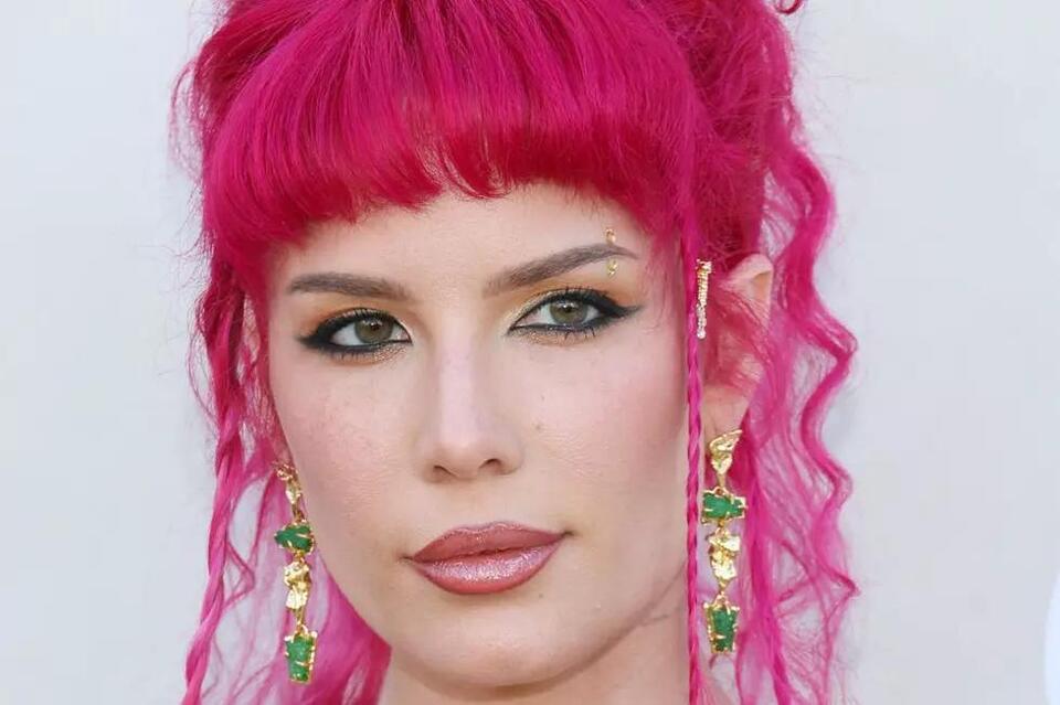 Halsey Reveals Private Health Journey With Surprise New Single ‘The End ...