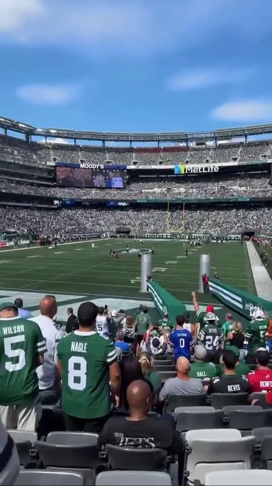 'Charlie, Charlie': Chant Rings Out as NY Jets Honor Late Political ...
