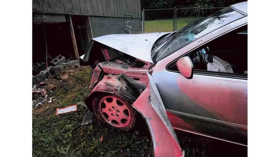 Flippin man seriously injured after crashing car into house - NewsBreak