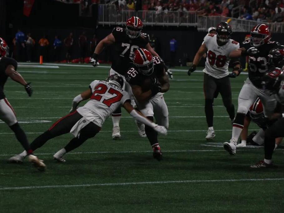 Welcome to first place: Atlanta Falcons move to 2-0 in division