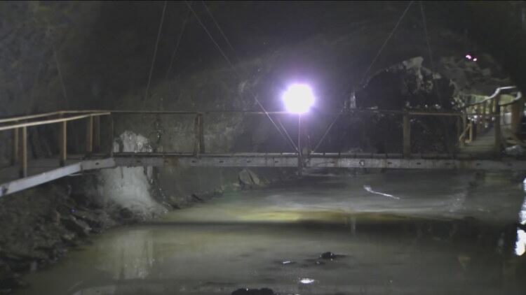 Family shares experience of walkway collapse at Shoshone Ice Caves ...