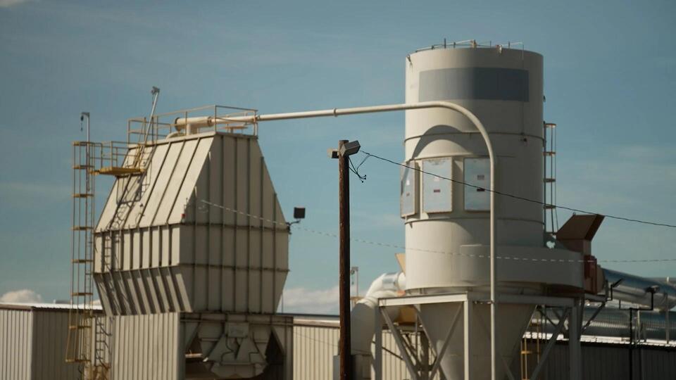 Prineville door, window facility gets new life as jobs return after ...