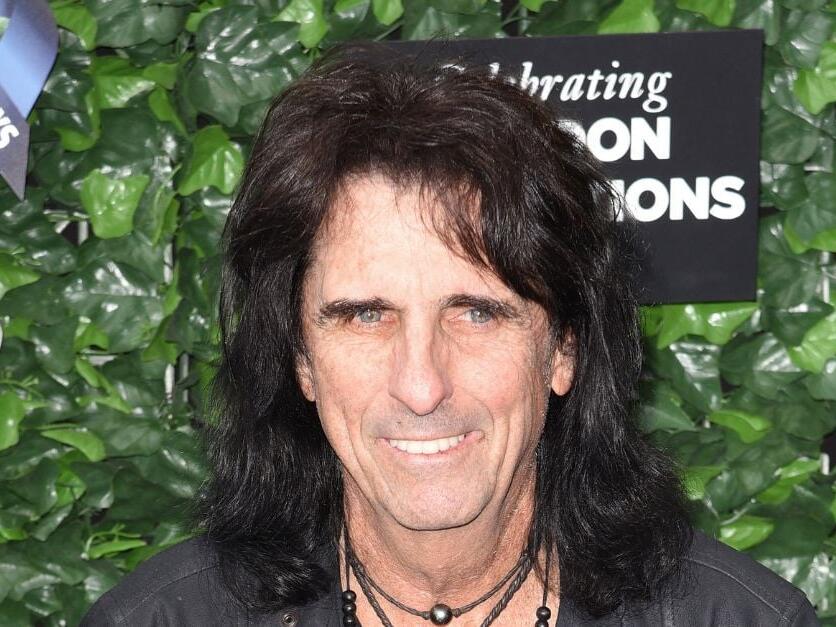 Alice Cooper Fans Freak Out As ‘Rip Alice’ Trends On Social Media