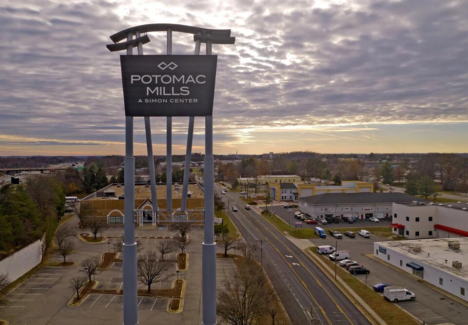From Flying Elvises to discount fashion, Potomac Mills celebrates 40 ...