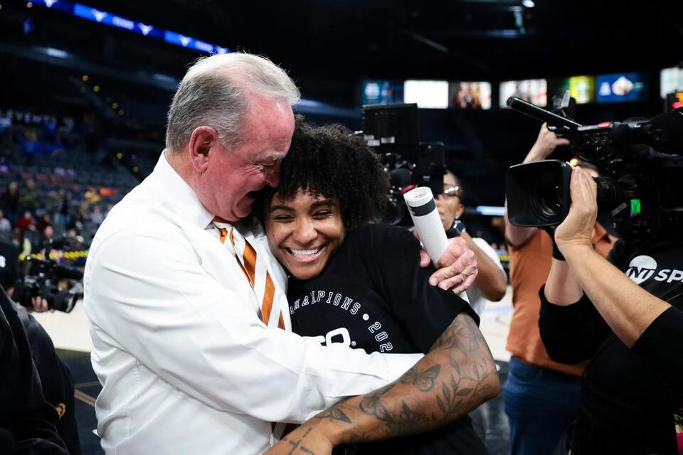 AP Top 25 poll discussion: It’s no surprise that Texas has leapt to No. 2 in the nation - NewsBreak