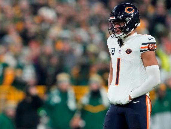 Justin Fields trade rumors: Why next team betting odds for Bears QB ...