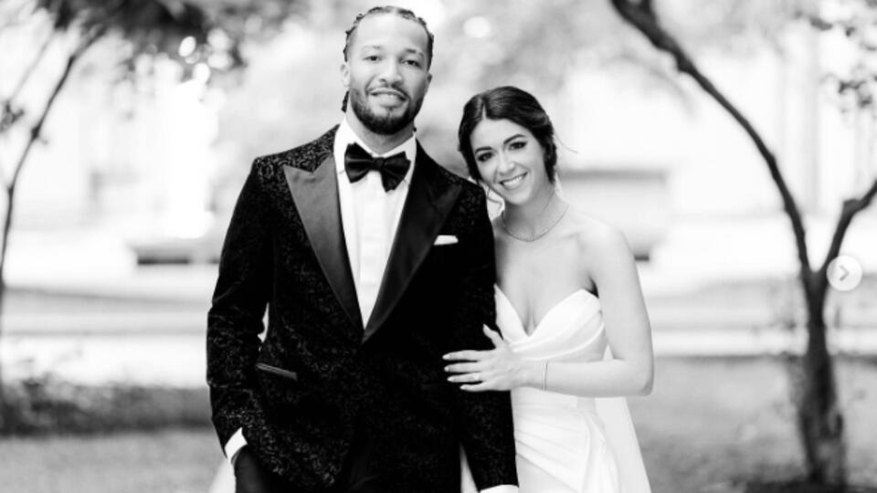 Jalen Brunson Blocked Comments On His Wedding Anniversary Photos After ...