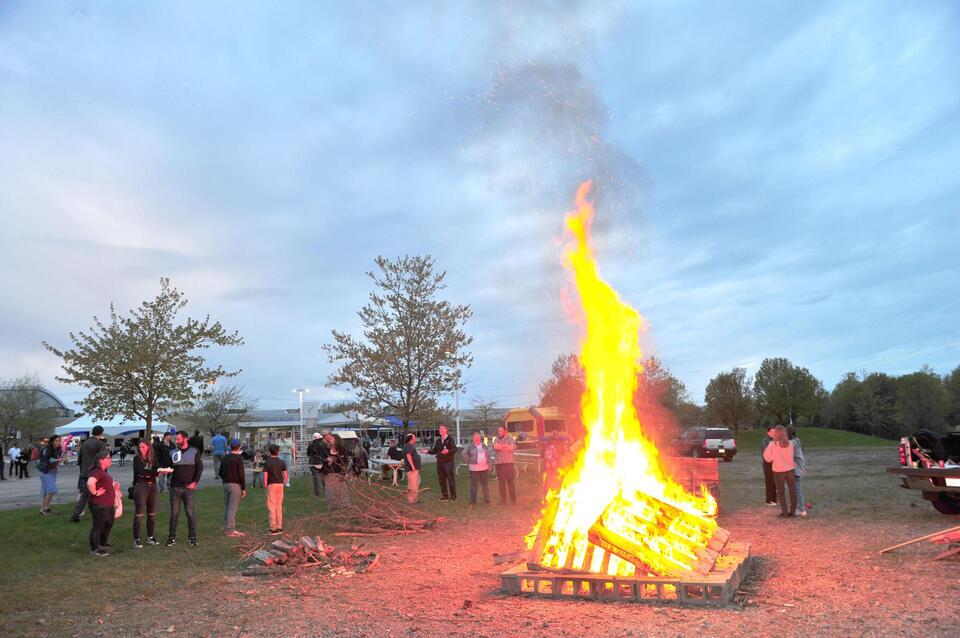 Gross Schechter to 'Ignite the Night' for Lag b’Omer - NewsBreak