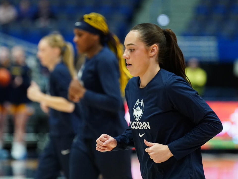 Nika Muhl is Trending After Video of Sideline Interaction With Seattle ...