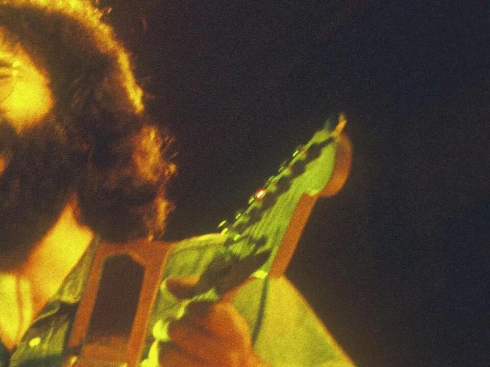 4 Bands To Check out if You Like the Grateful Dead