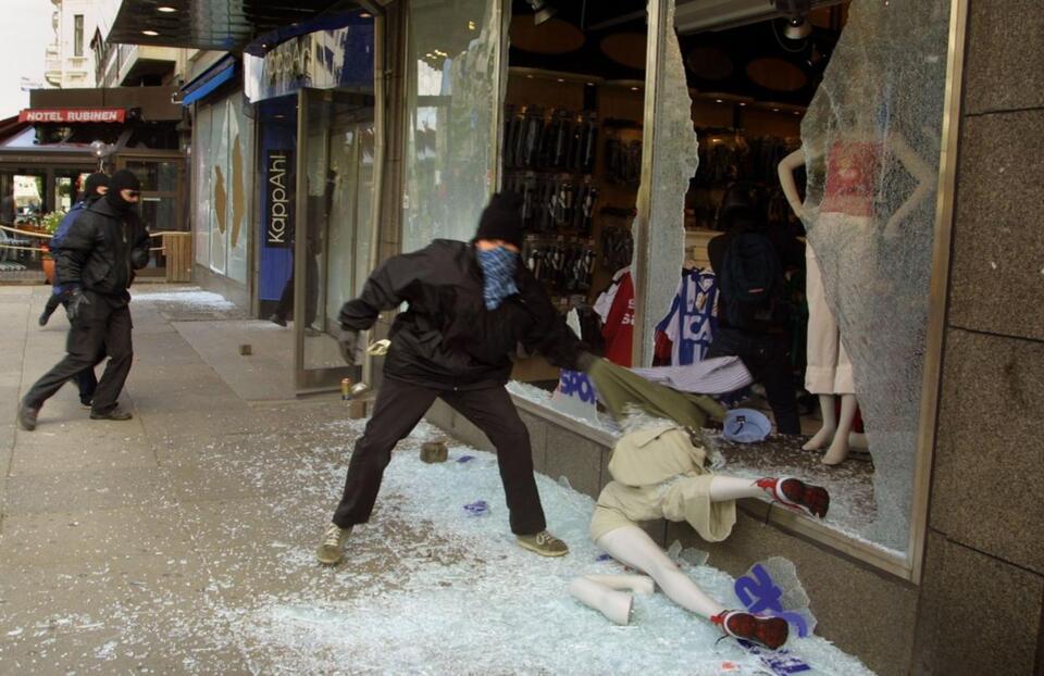 New York State Trying To Stop Massive Theft Problem - NewsBreak