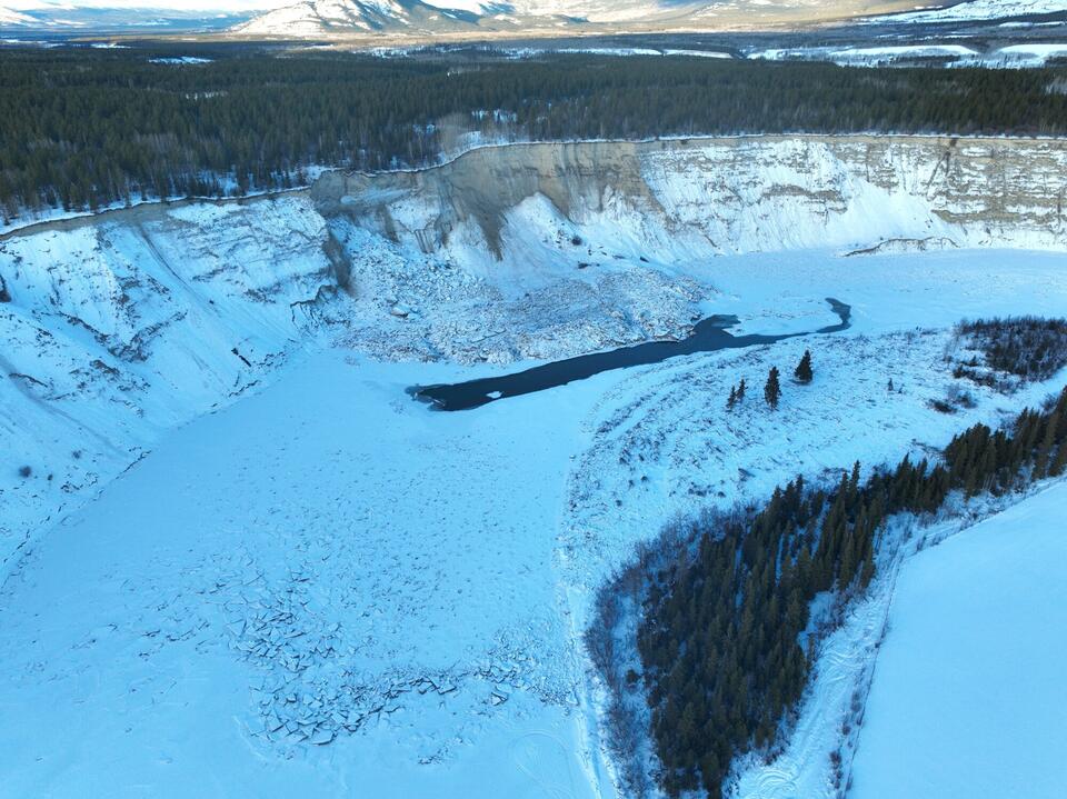 The 17 December 2024 Takhini River landslide and river-ice tsunami ...