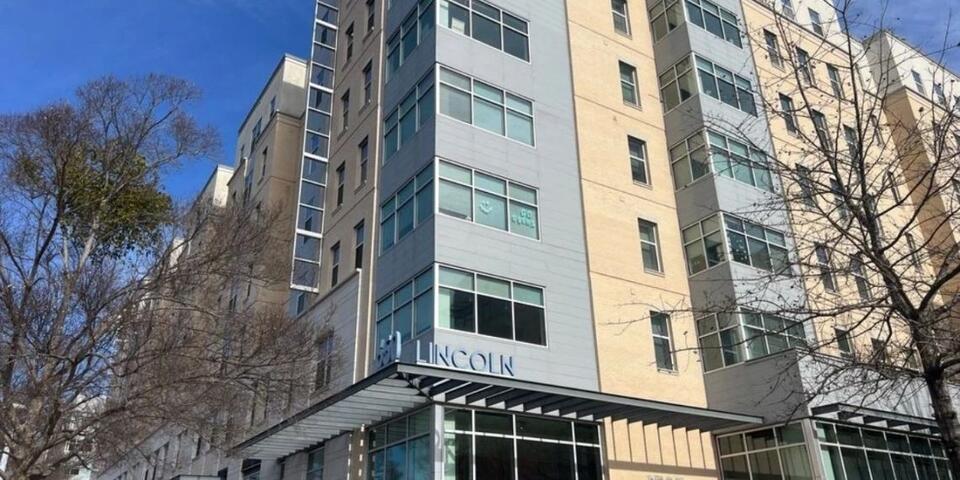 Woman discovered dead at USC apartment complex confirmed to be ...