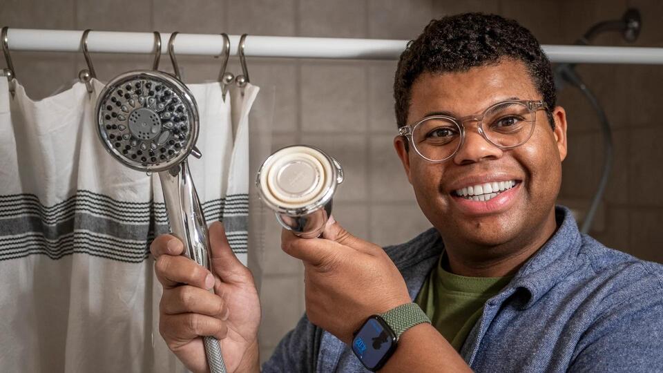 Step-by-step video tutorial to installing a new shower head - NewsBreak