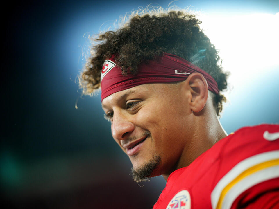 Chiefs Blockbuster Trade Pitch Lands Patrick Mahomes $100 Million Star WR