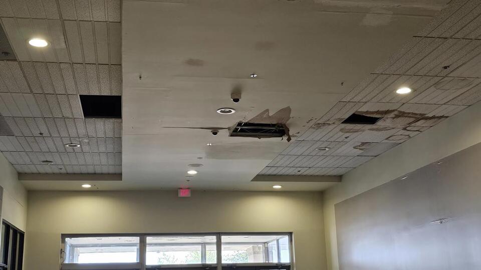 A Walking Tour of the Saddest Mall in New Jersey - NewsBreak