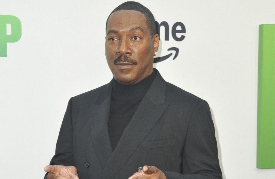 Robin Williams tried to talk Eddie Murphy out of speech slamming Oscars ...