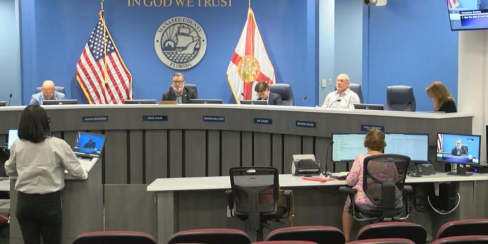 Manatee County issues emergency burn ban - NewsBreak