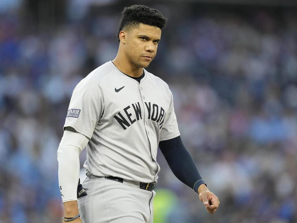 Juan Soto scratched from lineup with hand bruise in Yankees injury worry