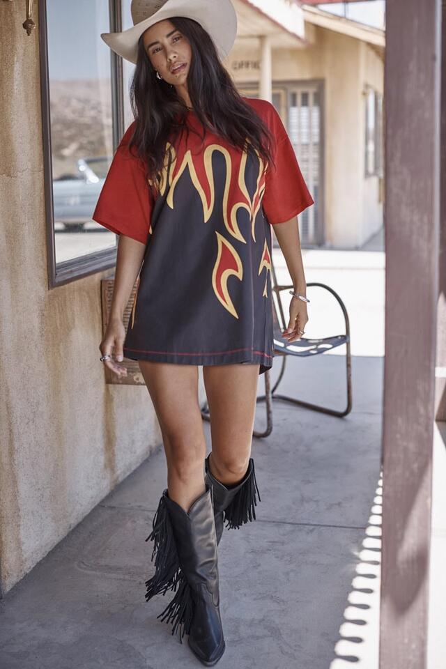 The 5 Must-Have Pieces From Lainey Wilson’s Summer 2026 Wrangler Line ...