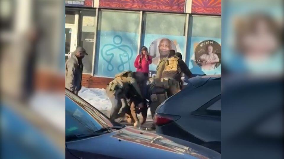 Federal agents in Minneapolis fatally shot a man who DHS says was armed ...