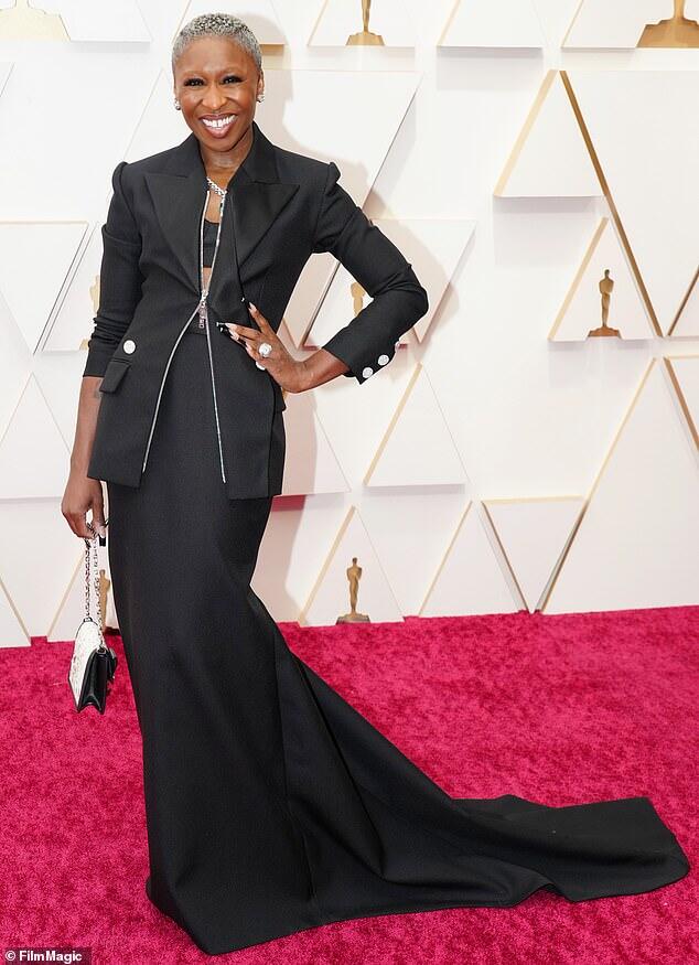 Oscars 2022: Cynthia Erivo flashes a glimpse of her toned midriff in an ...