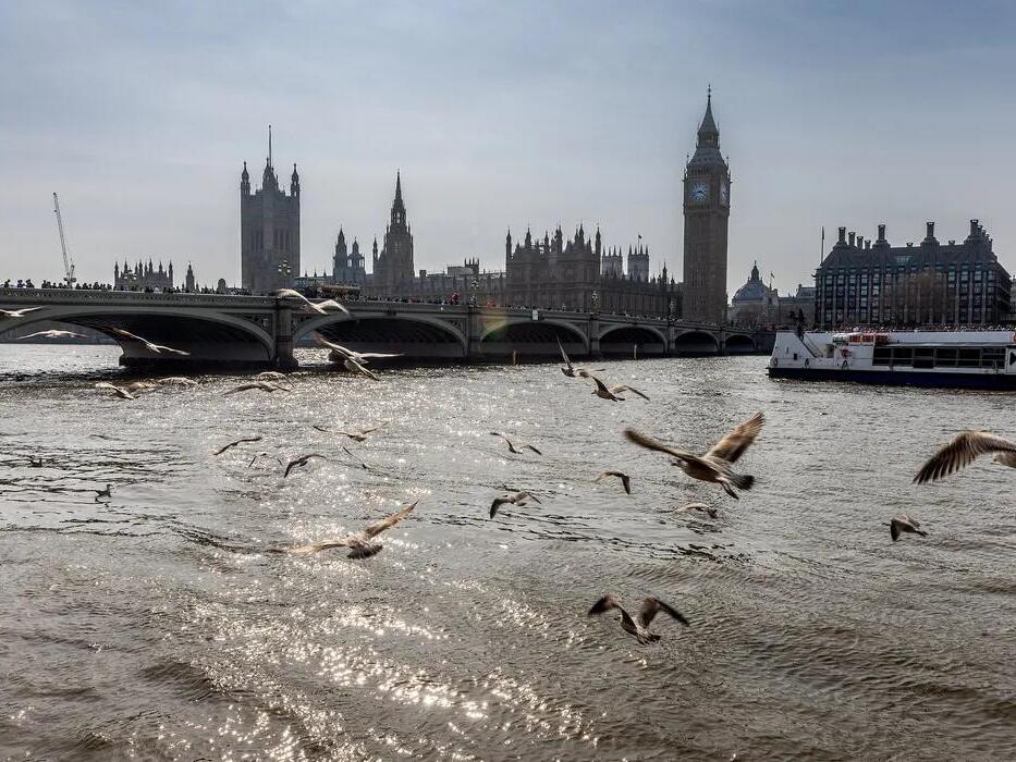 Thames Water 'pumped 72bn litres of sewage into the Thames' in last ...