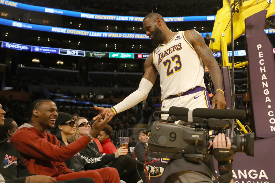 LeBron James’ Post Shows He’s Still In Shock By Bronny James Pick ...
