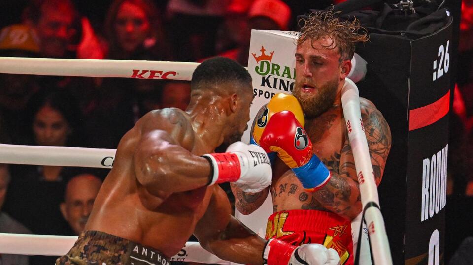 Jake Paul Updates Timeline to Return to Boxing After 2nd Surgery on Jaw ...