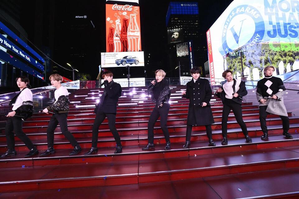 “The charts are THEIR playground”: Internet reacts as BTS remains as ...