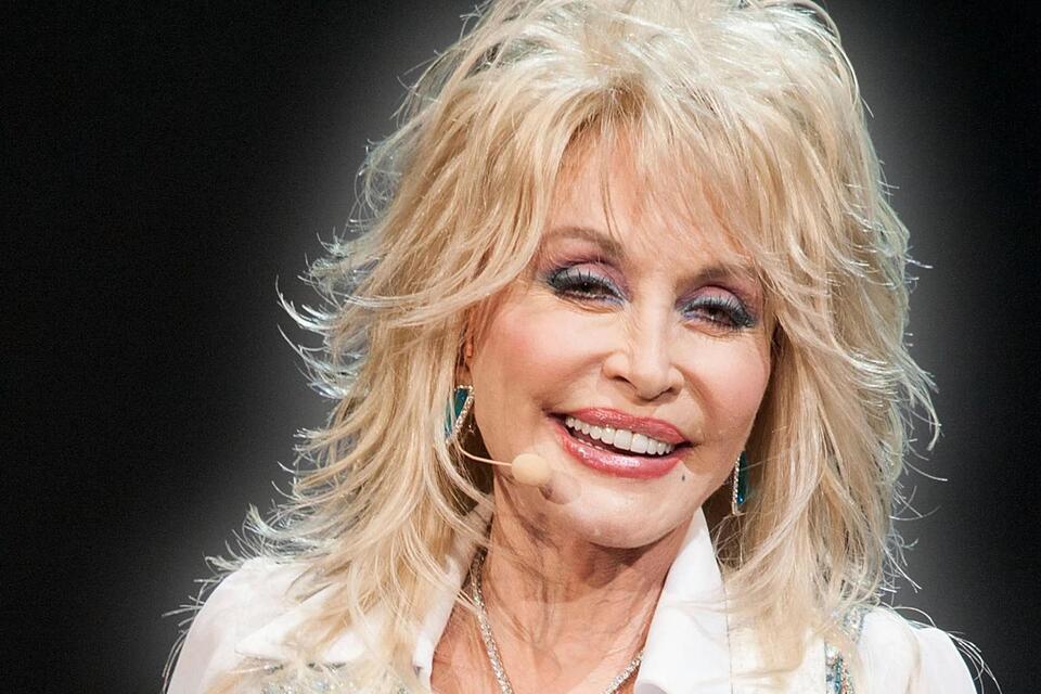 Dolly Parton’s Health Battle Forces Her to Miss Another Event - NewsBreak