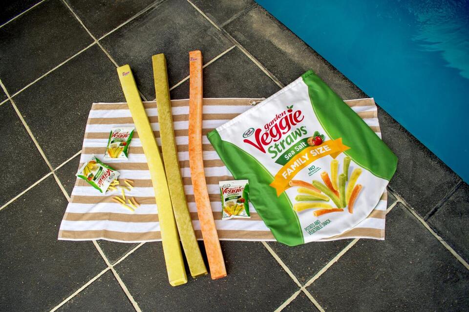If You Have a Veggie Straw Loving Kid, You Need These Veggie Straw Pool ...