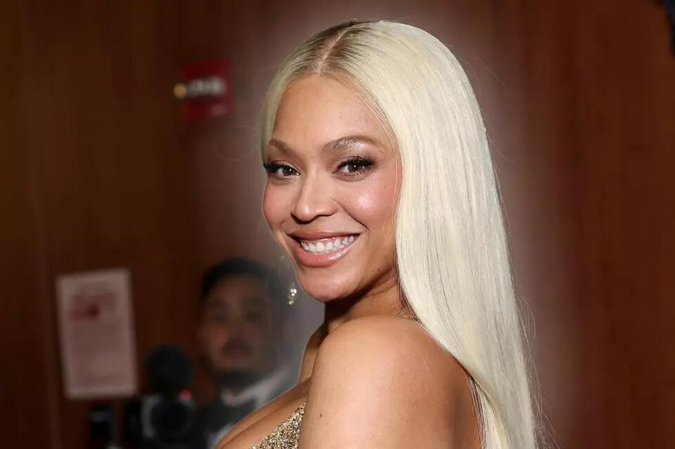 Beyoncé’s Wardrobe Malfunction Threatened Best Country Album Win at the ...