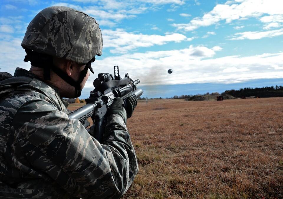 The Mk 47 Grenade Launcher is the Stuff of Nightmares - NewsBreak