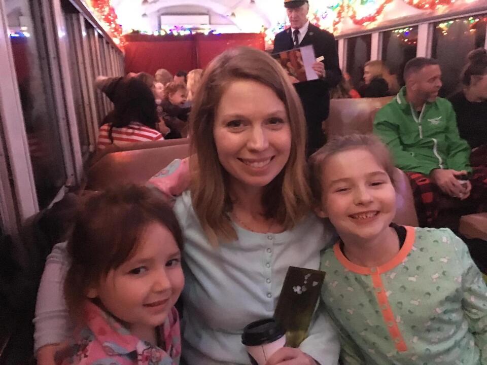 This Polar Express Train Ride in Indiana is So Magical, Families Snatch ...