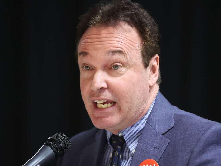 Former Utah attorney general candidate charged with offering bribe