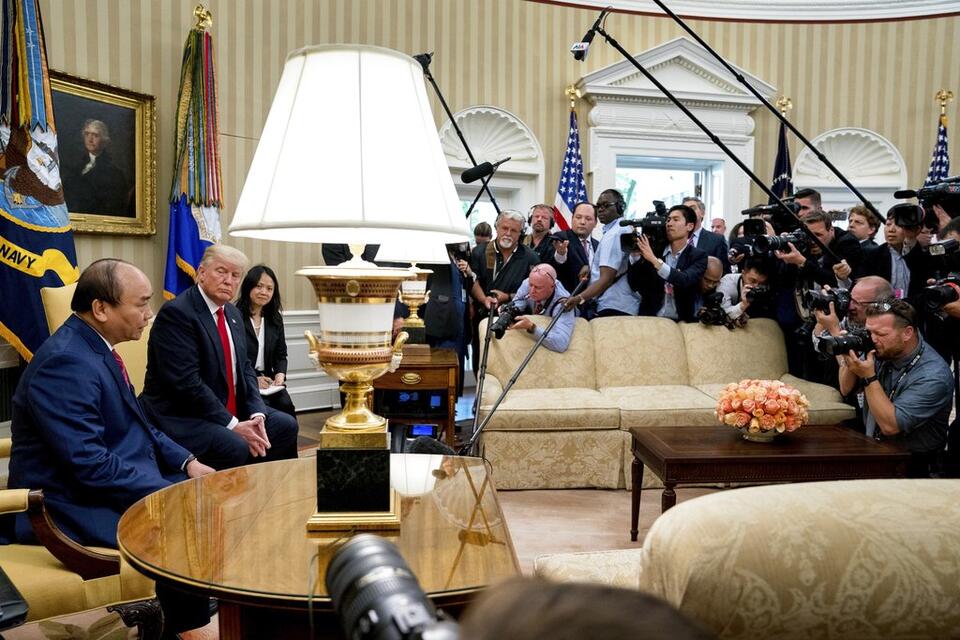 AP Blocked from Trump’s Oval Office Press Gaggle — Ignoring Recent ...