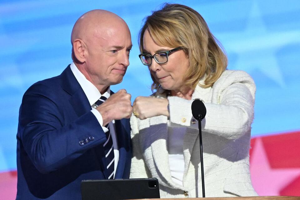Gabby Giffords details how near-fatal shooting 15 years ago impacted ...