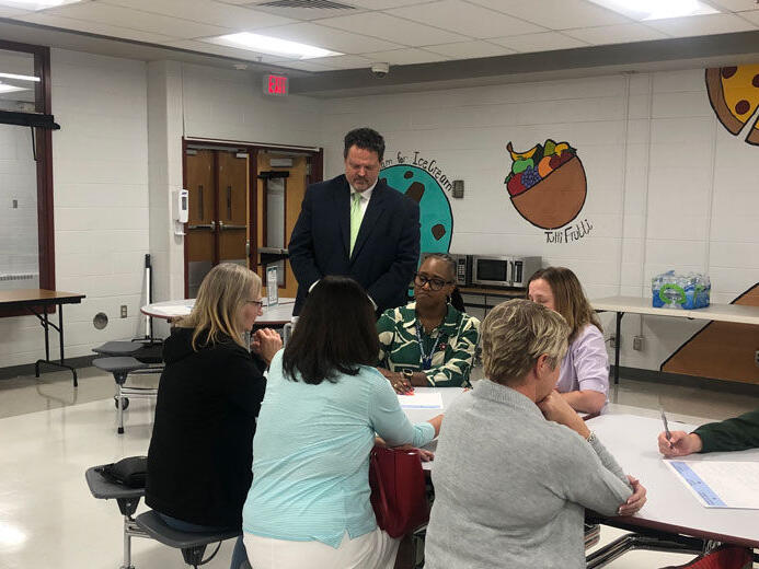 10 Loudoun County elementary schools to start later next school year