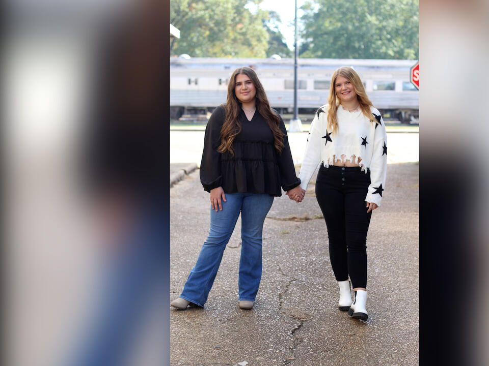 Winona High School twins graduate at the top of their class